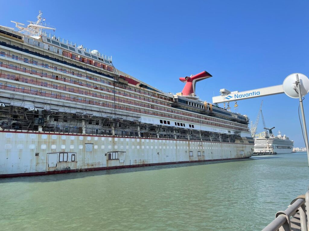 Carnival Victory en Navantia Puerto Real - COASA